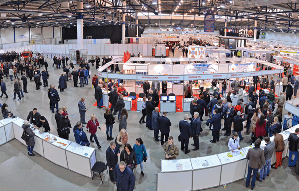 5 Smart Lead Capture Tactics For Trade Show Exhibitors - Multi Image Group